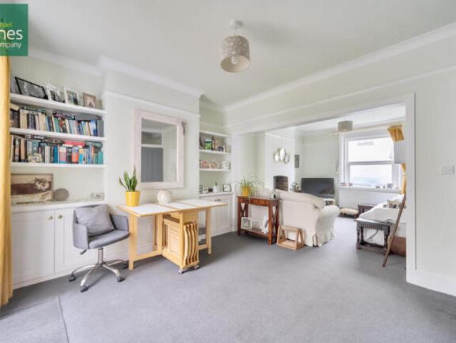 2 bedroom terraced house for rent in Surrey Street, Worthing, BN11