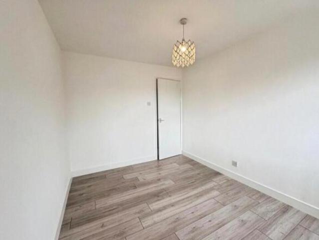 2 bedroom terraced house for rent in Swan Mead, Luton, LU4