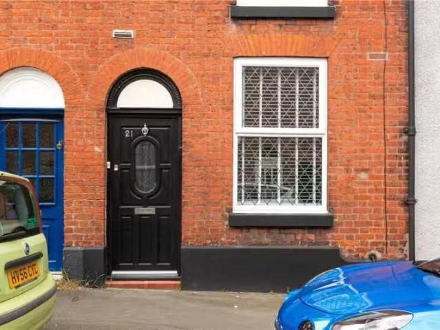 2 bedroom terraced house for rent in Swan Street, Congleton, C.
