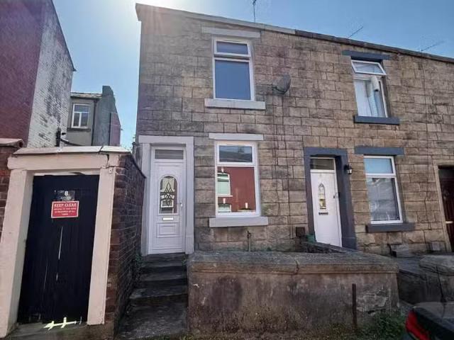 2 bedroom terraced house for rent in Sydney Street, Darwen, Bl.
