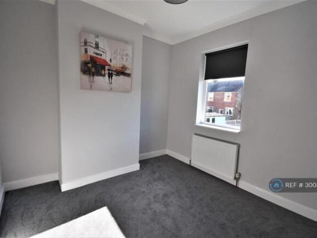 2 bedroom terraced house for rent in Poplar Street, York, YO26