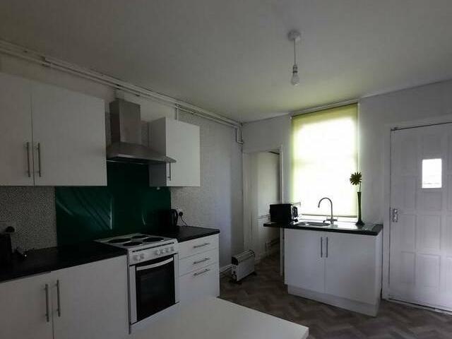 2 bedroom terraced house for rent in Portland Terrace DN21
