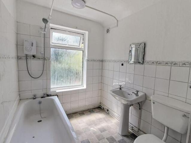 2 bedroom terraced house for rent in Paddock Street, Wigston, LE18