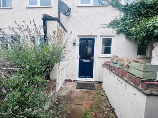 2 bedroom terraced house for rent in Paggs Court, Newport Pagnell, MK16
