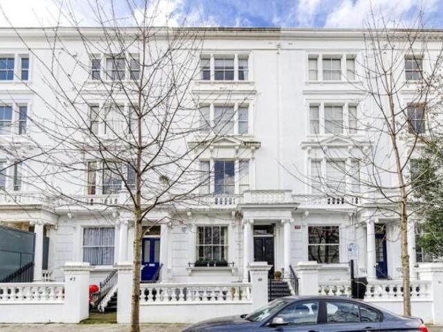 2 bedroom terraced house for rent in Palace Gardens Terrace, Kensington, London, W8