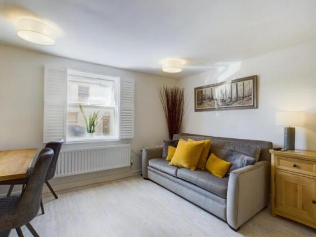 2 bedroom terraced house for rent in Park Street, Cheltenham, GL50