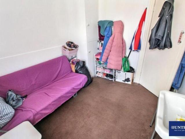 2 bedroom terraced house for rent in Parkside Road, Bradford, West Yorkshire, BD5
