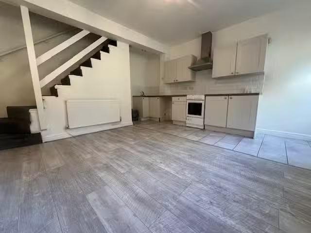 2 bedroom terraced house for rent in Parrock Parade, Rossendal.