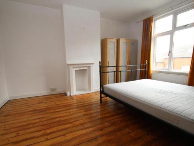 2 bedroom terraced house for rent in Pasture Parade, Leeds, West Yorkshire, LS7