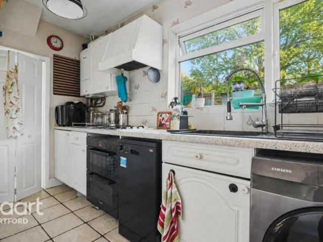 2 bedroom terraced house for rent in Petersham Drive, ORPINGTON, BR5