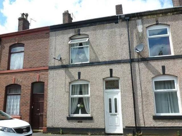 2 bedroom terraced house for rent in Peers Street Bury Lancashire BL8