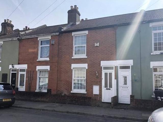 2 bedroom terraced house for rent in Pelham Road Gosport Hampshire PO12