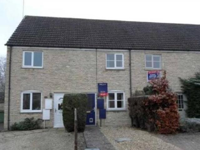 2 bedroom terraced house for rent in Perrinsfield Lechlade GL7