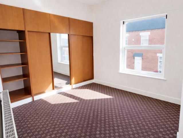 2 bedroom terraced house for rent in Pike Road, Bolton, BL3 6TE, BL3