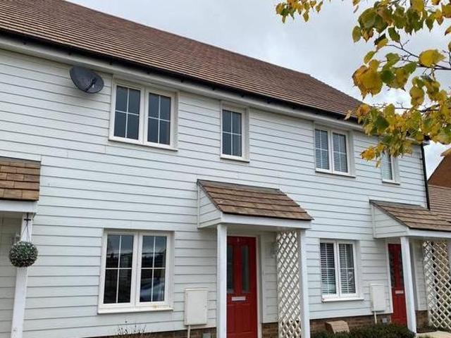 2 bedroom terraced house for rent in Pipin Crescent Finberry TN25
