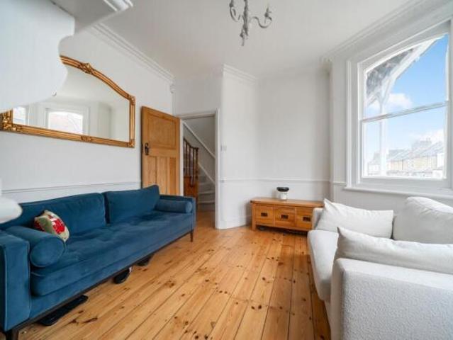 2 bedroom terraced house for rent in Plaistow Grove, Bromley, BR1