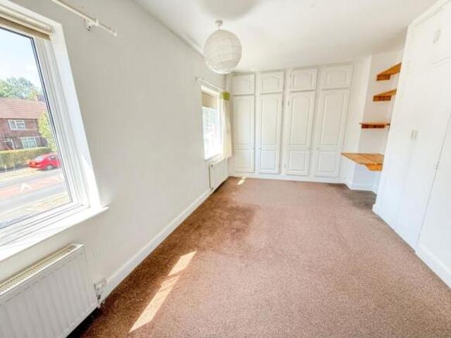 2 bedroom terraced house for rent in Prestwick Road, Watford, WD19