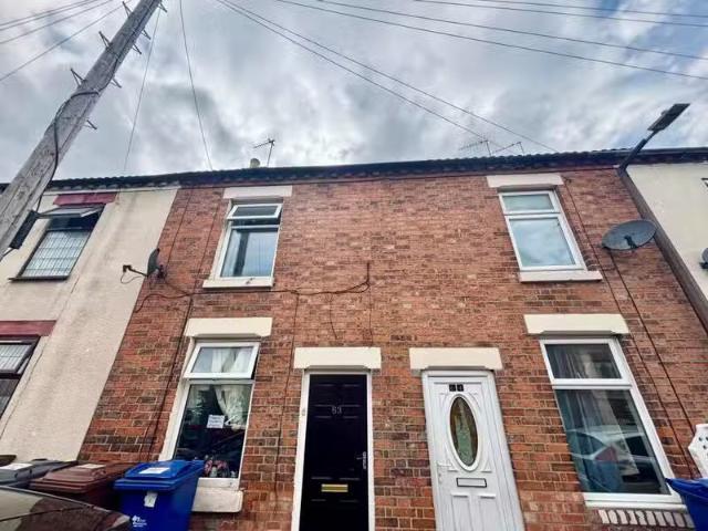 2 bedroom terraced house for rent in Princess Street, Burton O.