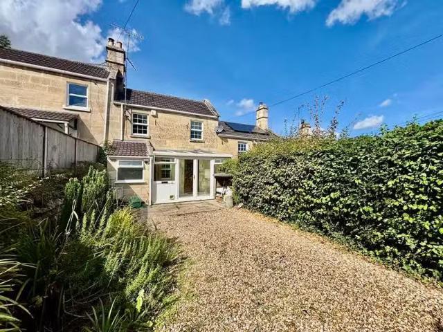 2 bedroom terraced house for rent in Prospect Place, Bathford.