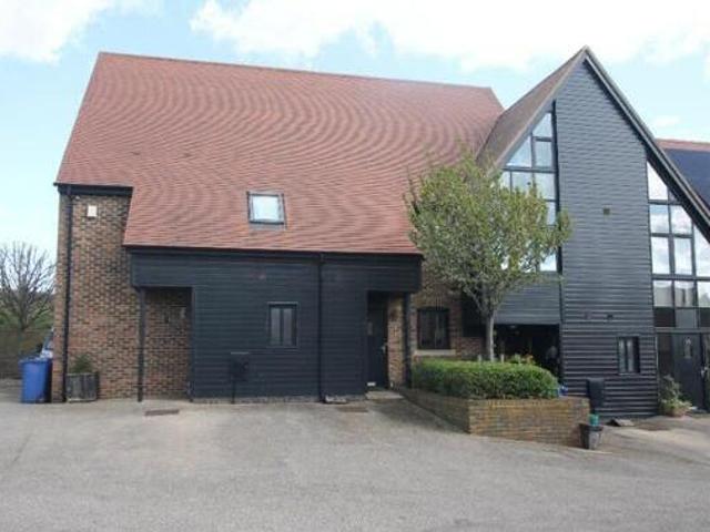 2 Bedroom Terraced House For Rent In Purfleet