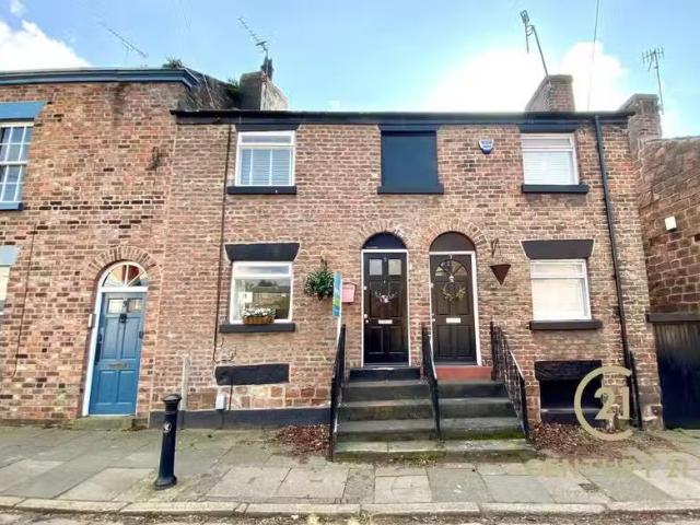2 bedroom terraced house for rent in Quarry Street, Woolton Vi.