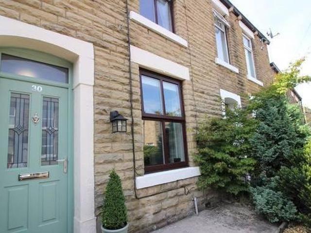 2 bedroom terraced house for rent in Queen Street Hadfield Glossop SK13