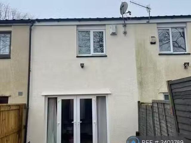 2 bedroom terraced house for rent in Quickthorn Close, Bristol.