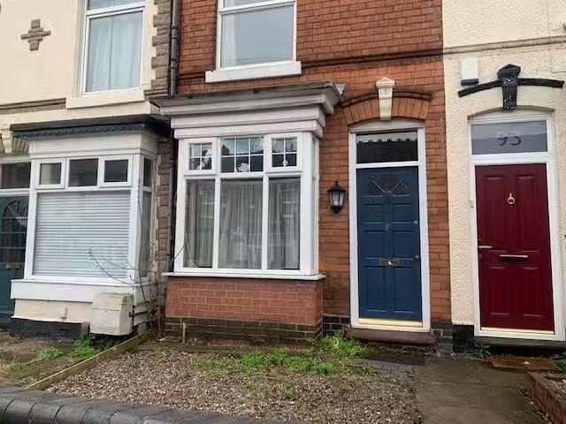 2 bedroom terraced house for rent in Rowheath Road, B30