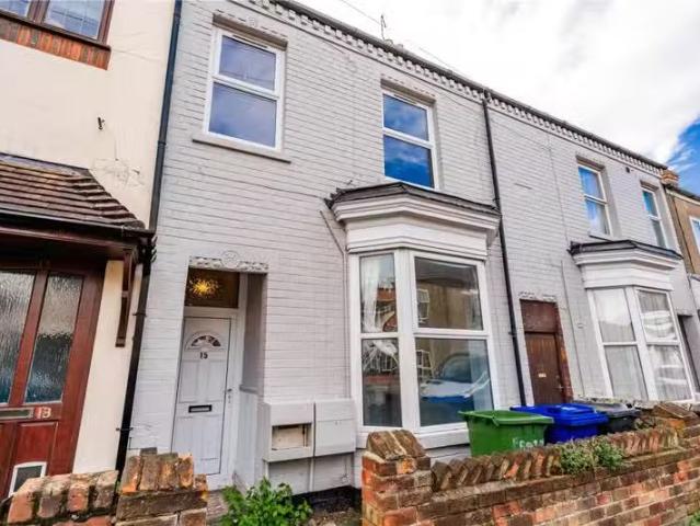 2 bedroom terraced house for rent in Rowston Street, Cleethorp.