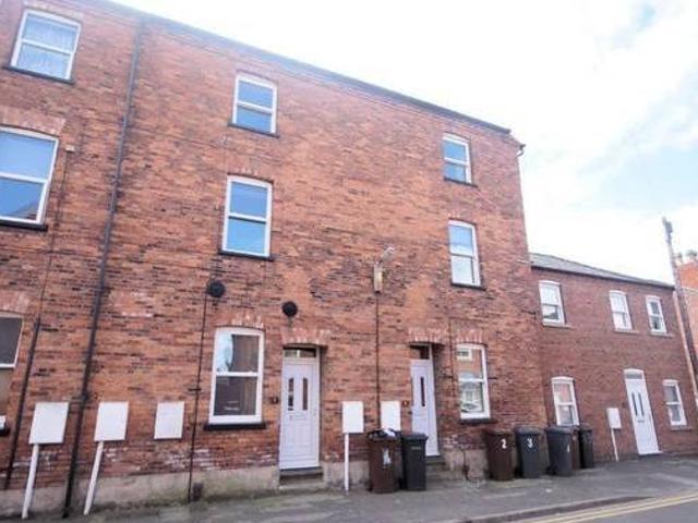 2 bedroom terraced house for rent in Robey Street Lincoln LN5