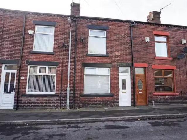 2 bedroom terraced house for rent in Robinson Street, Horwich.
