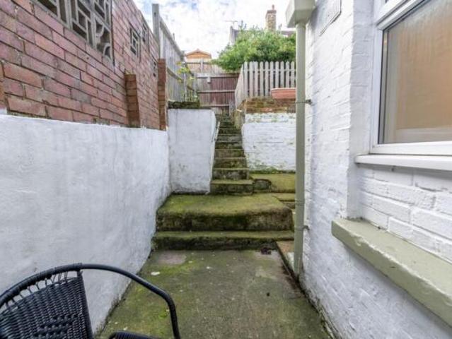 2 bedroom terraced house for rent in Rose Street, Rochester, ME1