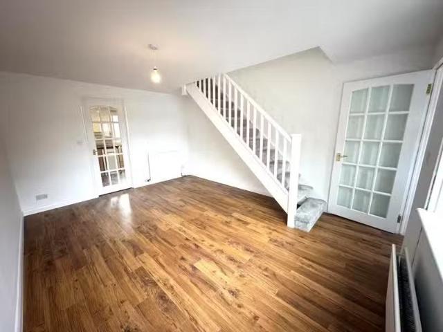 2 bedroom terraced house for rent in Rosebank Avenue, Falkirk.