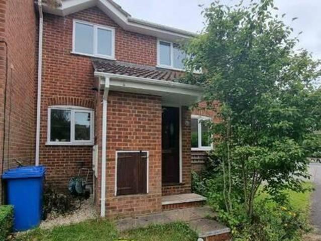 2 bedroom terraced house for rent in Ravenscroft Hook RG27