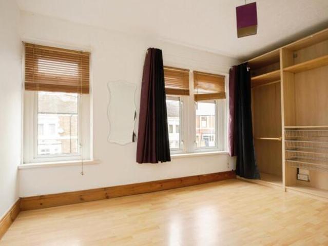 2 bedroom terraced house for rent in Railway Street, Splott, Cardiff, CF24