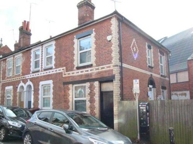 2 Bedroom Terraced House For Rent In Reading