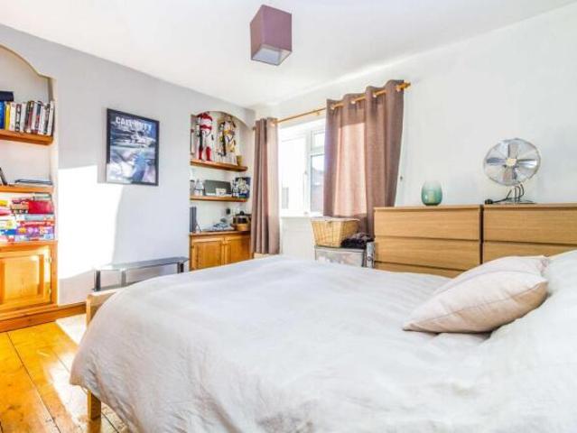 2 bedroom terraced house for rent in Redcliffe Street, Swindon, Wiltshire, SN2