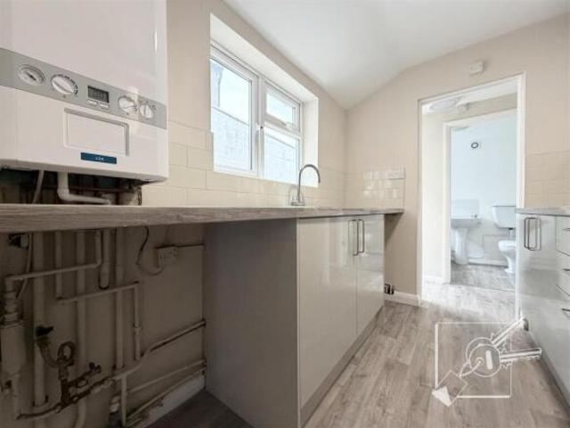 2 bedroom terraced house for rent in Reed Street, Rochester, ME3