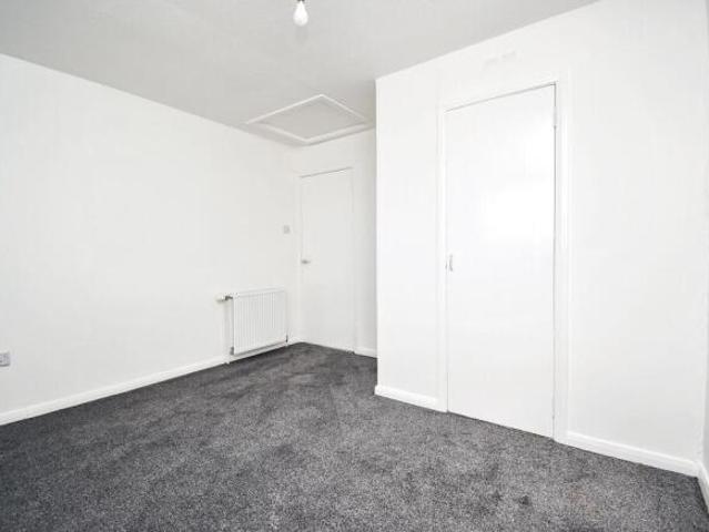 2 bedroom terraced house for rent in Rennie Road, Kilsyth, G65
