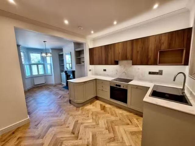 2 bedroom terraced house for rent in Riverside, Cambridge, CB5