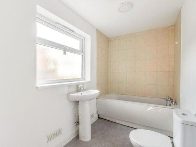 2 bedroom terraced house for rent in Riviera Mount, Doncaster, South Yorkshire, DN5