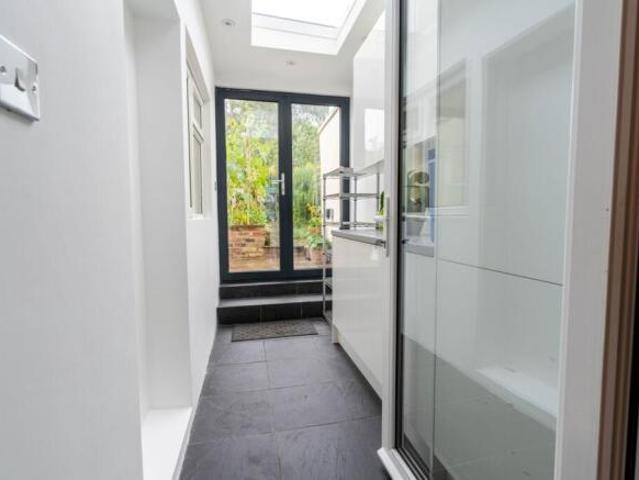 2 bedroom terraced house for rent in Ridley Road, Rochester, ME1