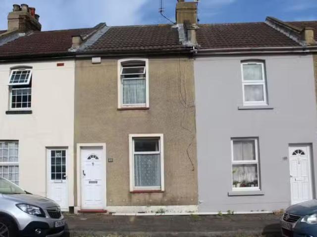 2 bedroom terraced house for rent in Rural Vale, Gravesend, DA.