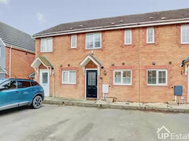 2 bedroom terraced house for rent in Ryders Hill Crescent, Nun.
