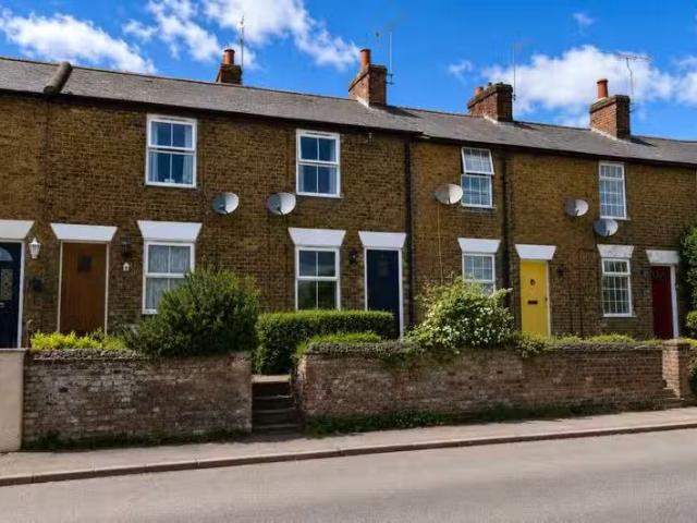 2 bedroom terraced house for rent in Rye Street, Bishop's Stor.