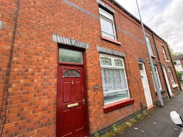 2 bedroom terraced house for rent in Wolfenden Street, Bolton.
