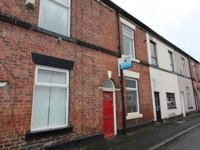 2 bedroom terraced house for rent in Wood Street, Bury, BL8