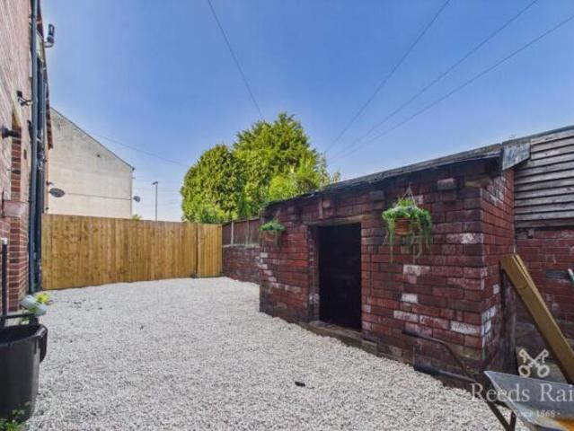 2 bedroom terraced house for rent in Woodland Crescent, Rothwell, Leeds, West Yorkshire, LS26
