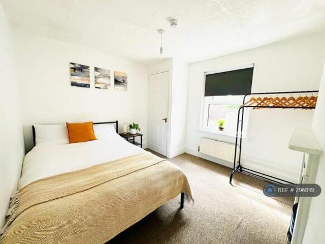 2 bedroom terraced house for rent in Woodside Road, Tonbridge, TN9