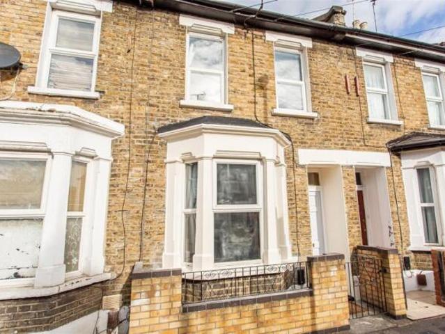 2 bedroom terraced house for rent in Worland Road, Stratford, E15